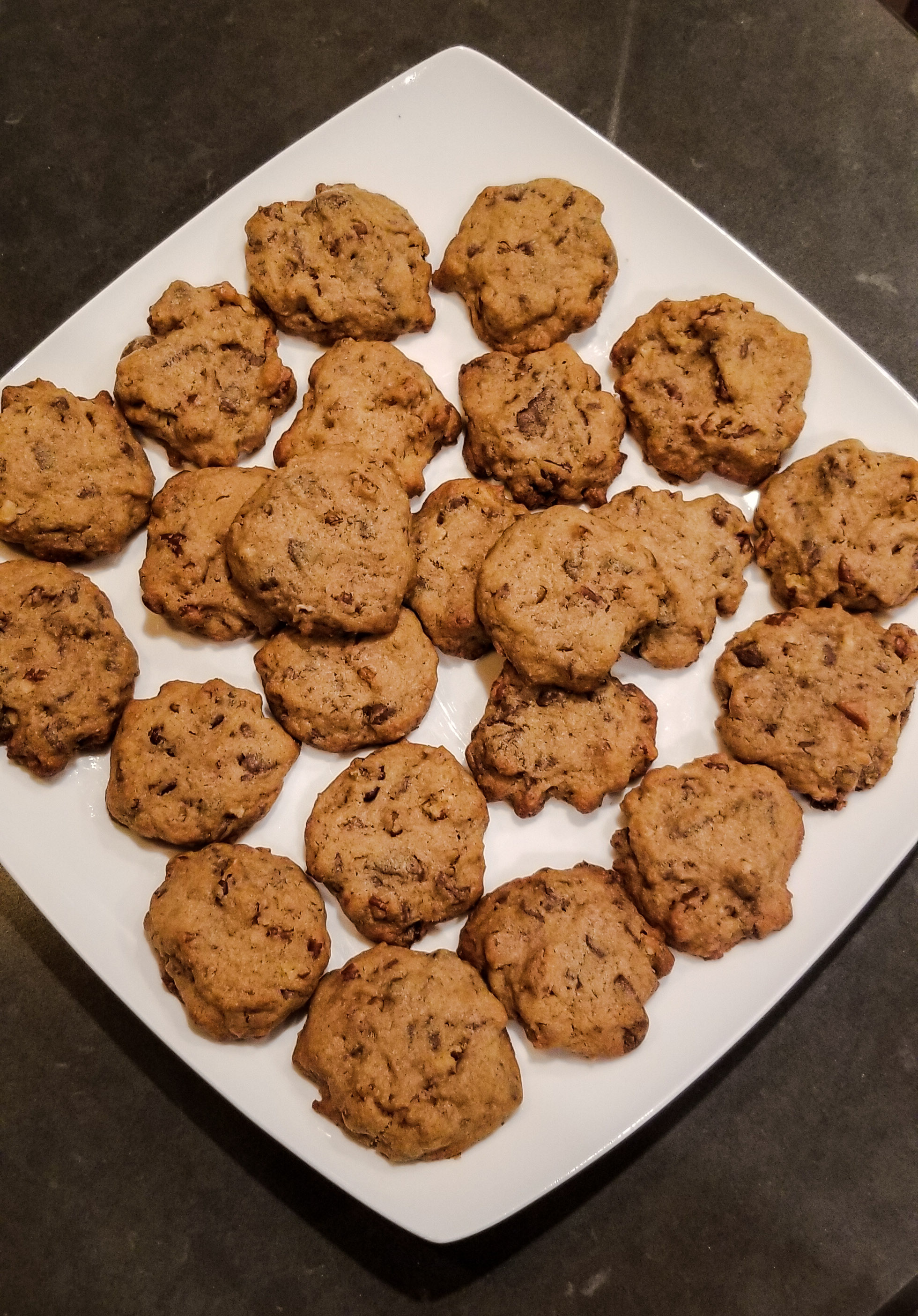 Whole Wheat Dark Chocolate Pecan Cookies – Disholicious